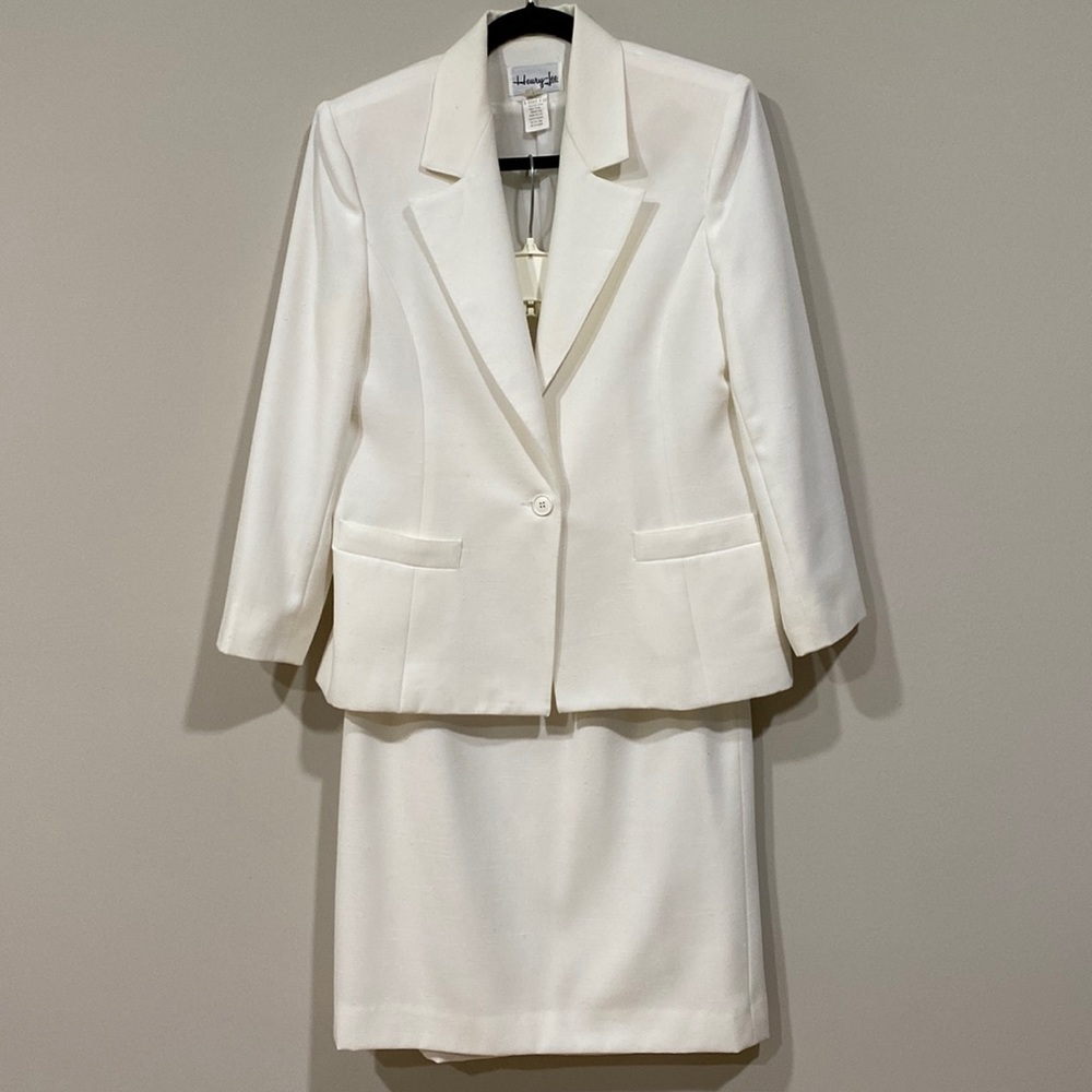 White Henry Lee Vintage Suit. - Gem